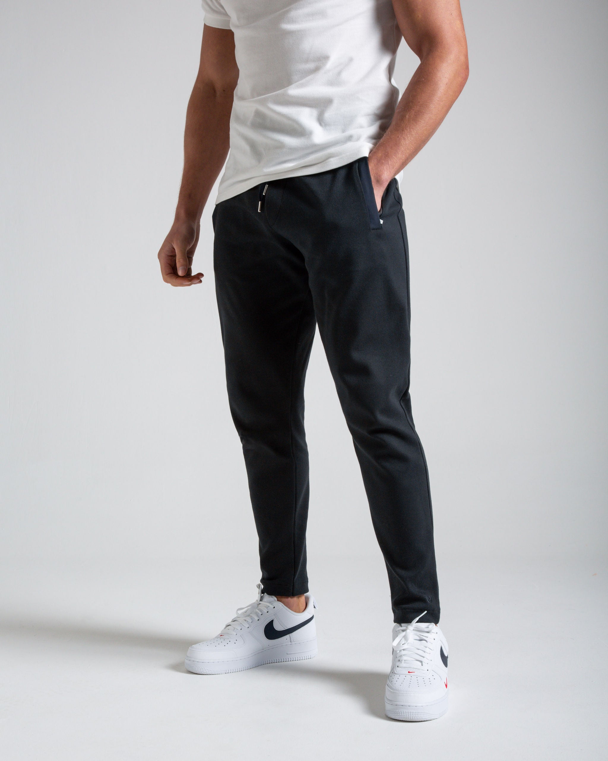ESSENTIAL JOGGER IN DARK NAVY – WANTS Clothing
