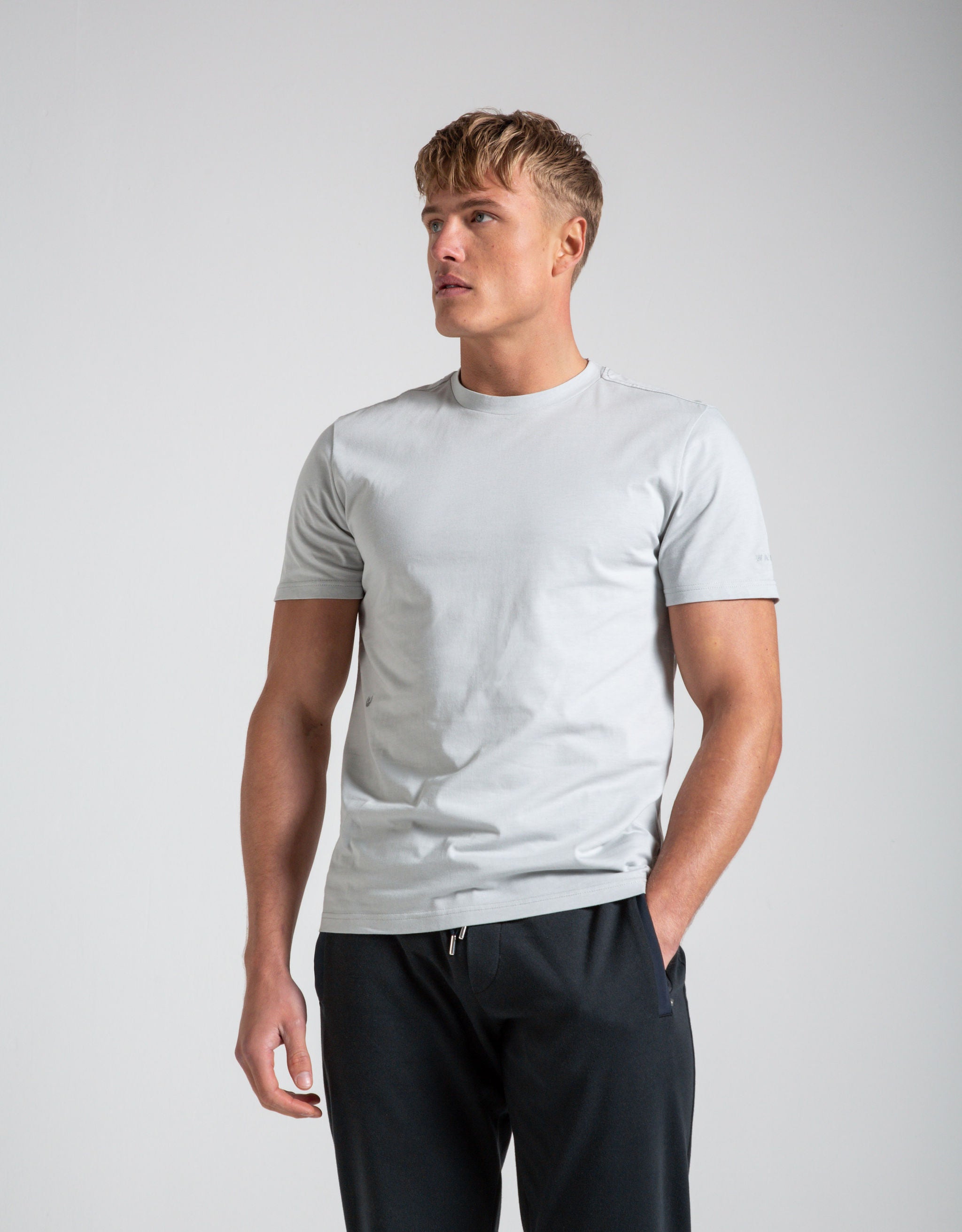ESSENTIAL T-SHIRT IN STONE – WANTS Clothing